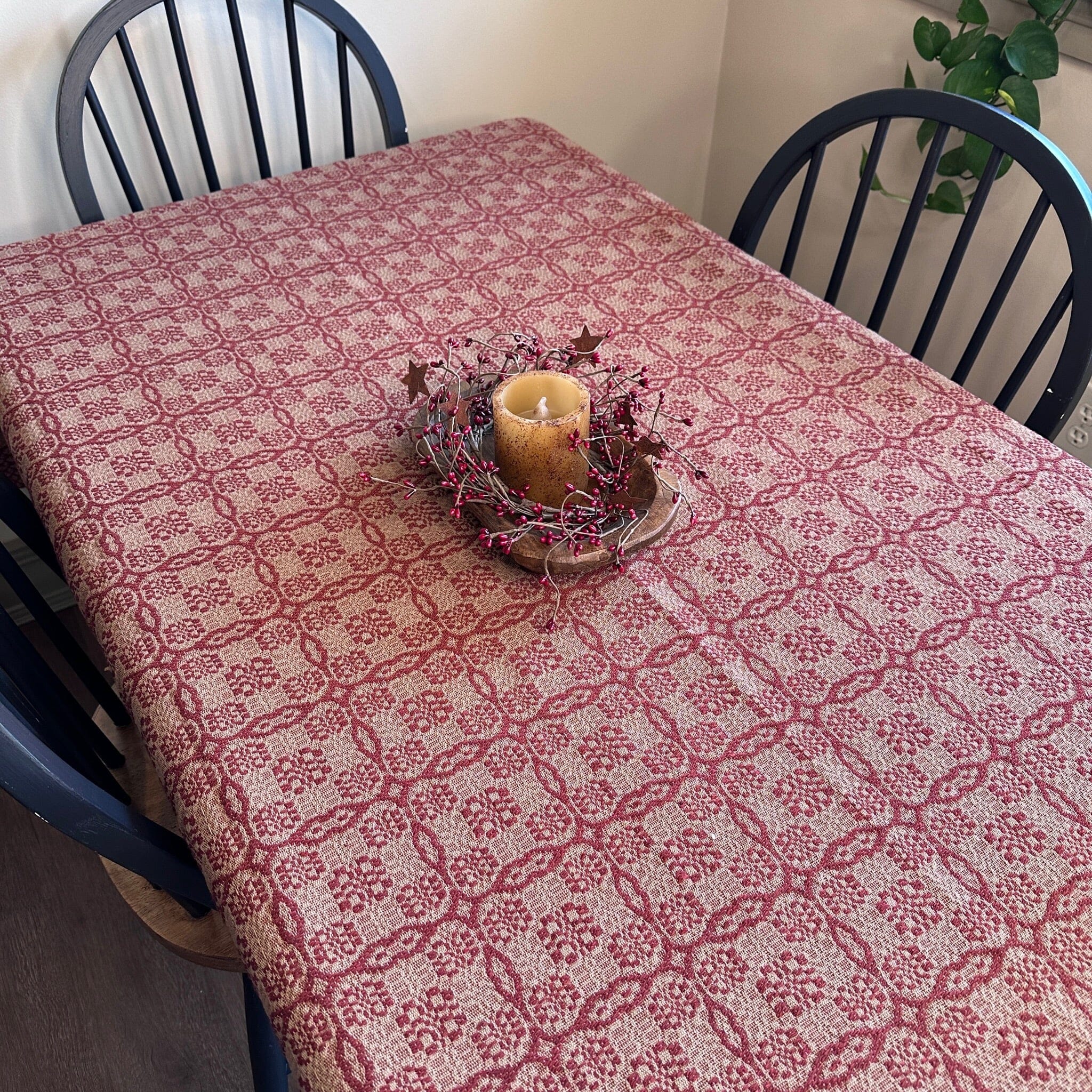 Pine Creek Saratoga Garnet and Tan Woven Table Cloth 52"