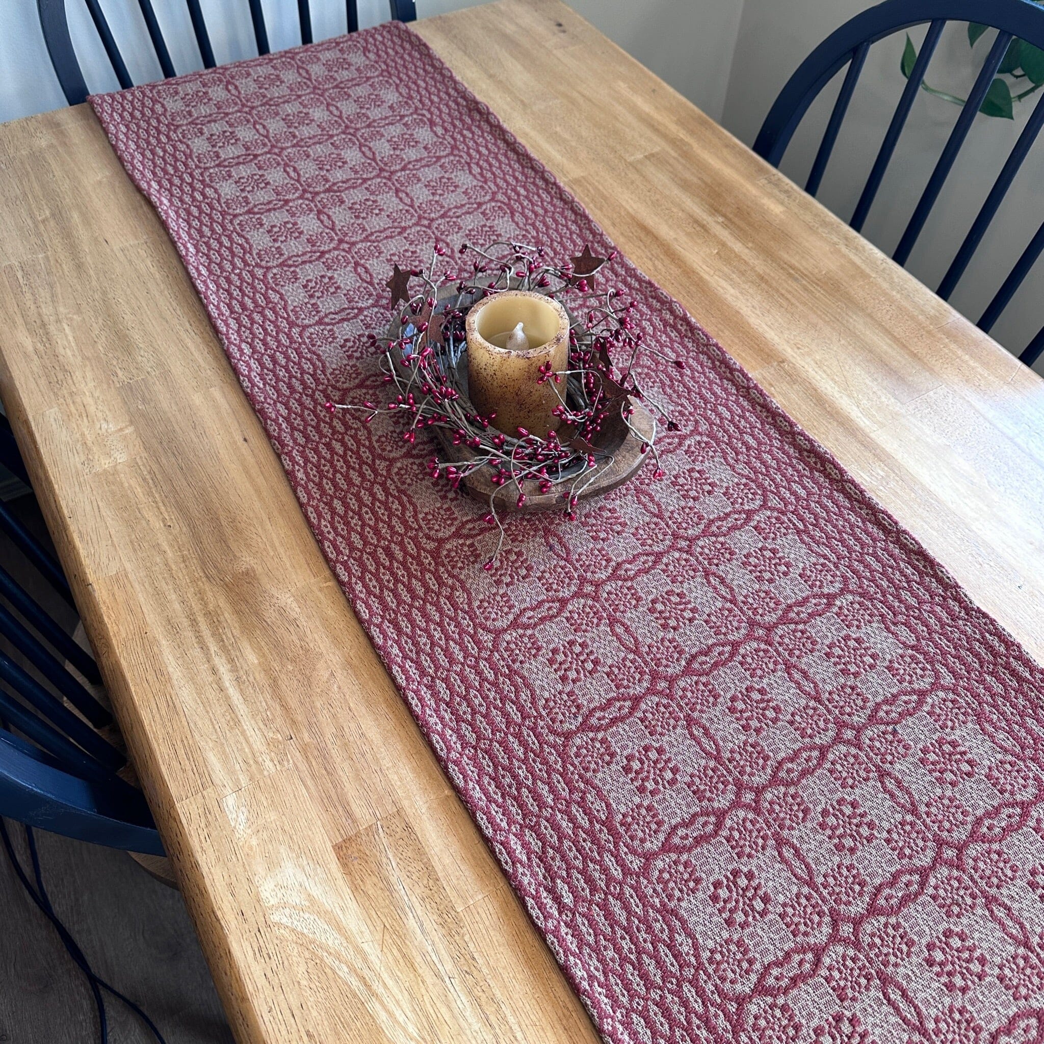 Pine Creek Saratoga Garnet and Tan Woven Table Runner 56"