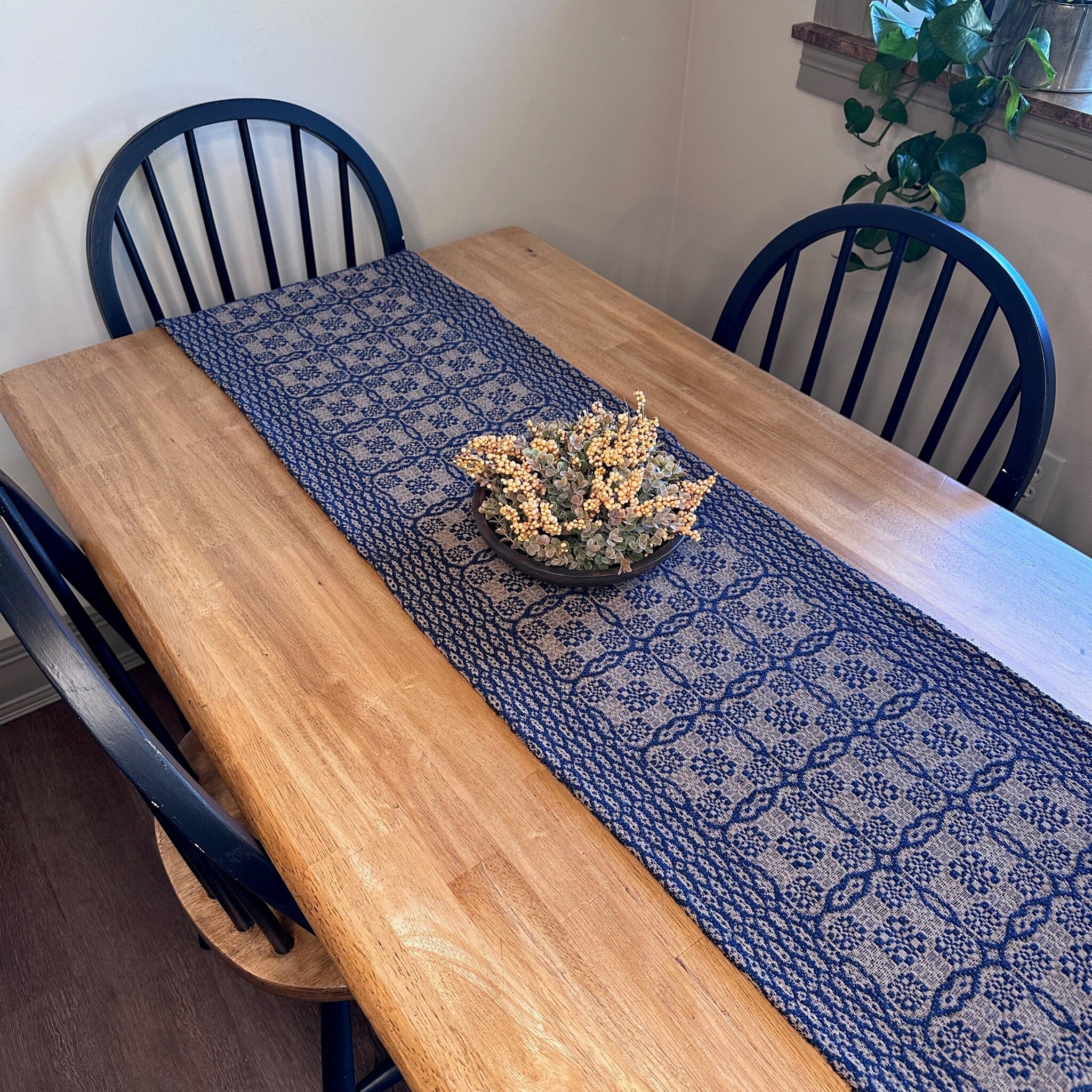 Pine Creek Saratoga Navy and Tan Woven Table Runner 56"