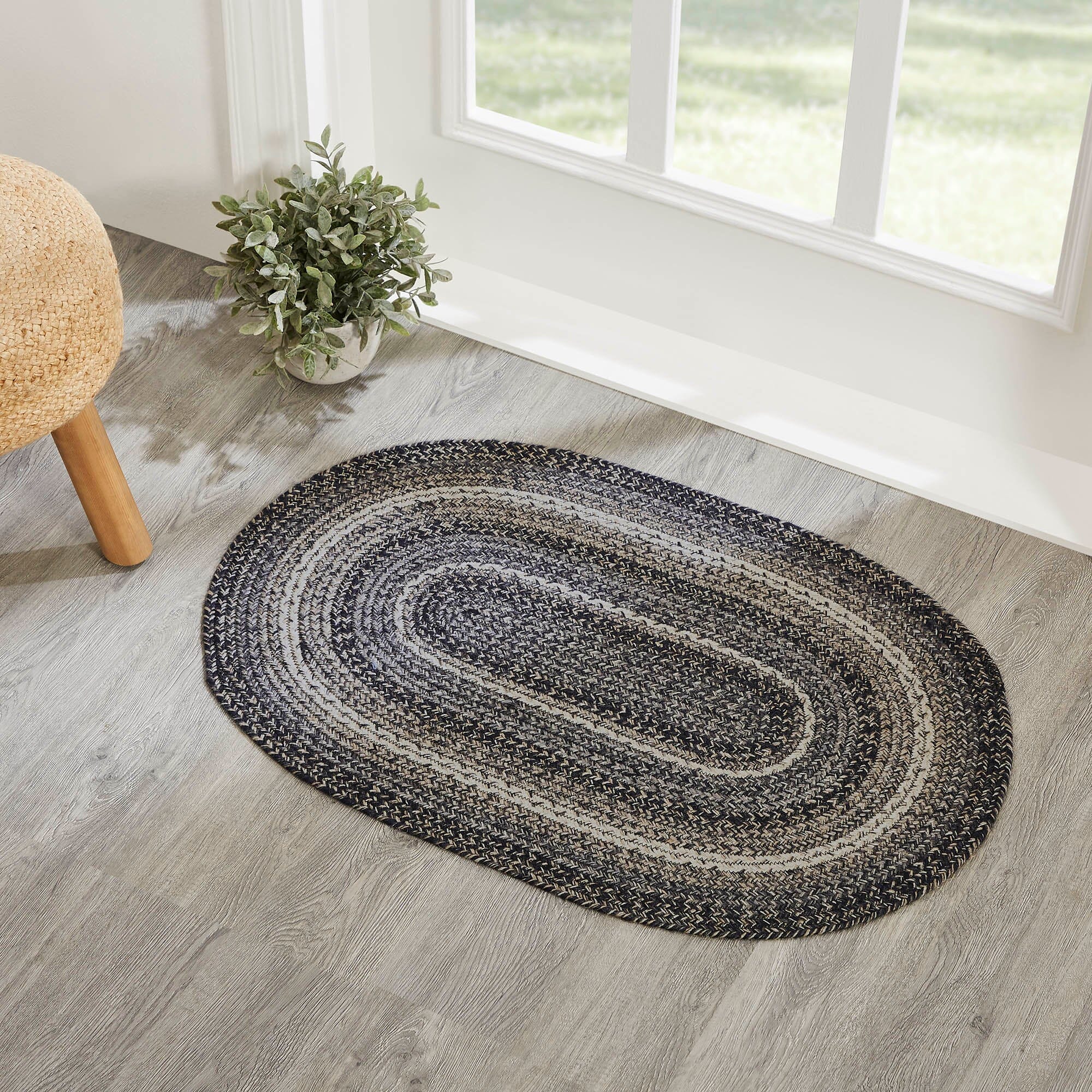 Sawyer Mill Black Oval Braided Rug 24x36" - with Pad