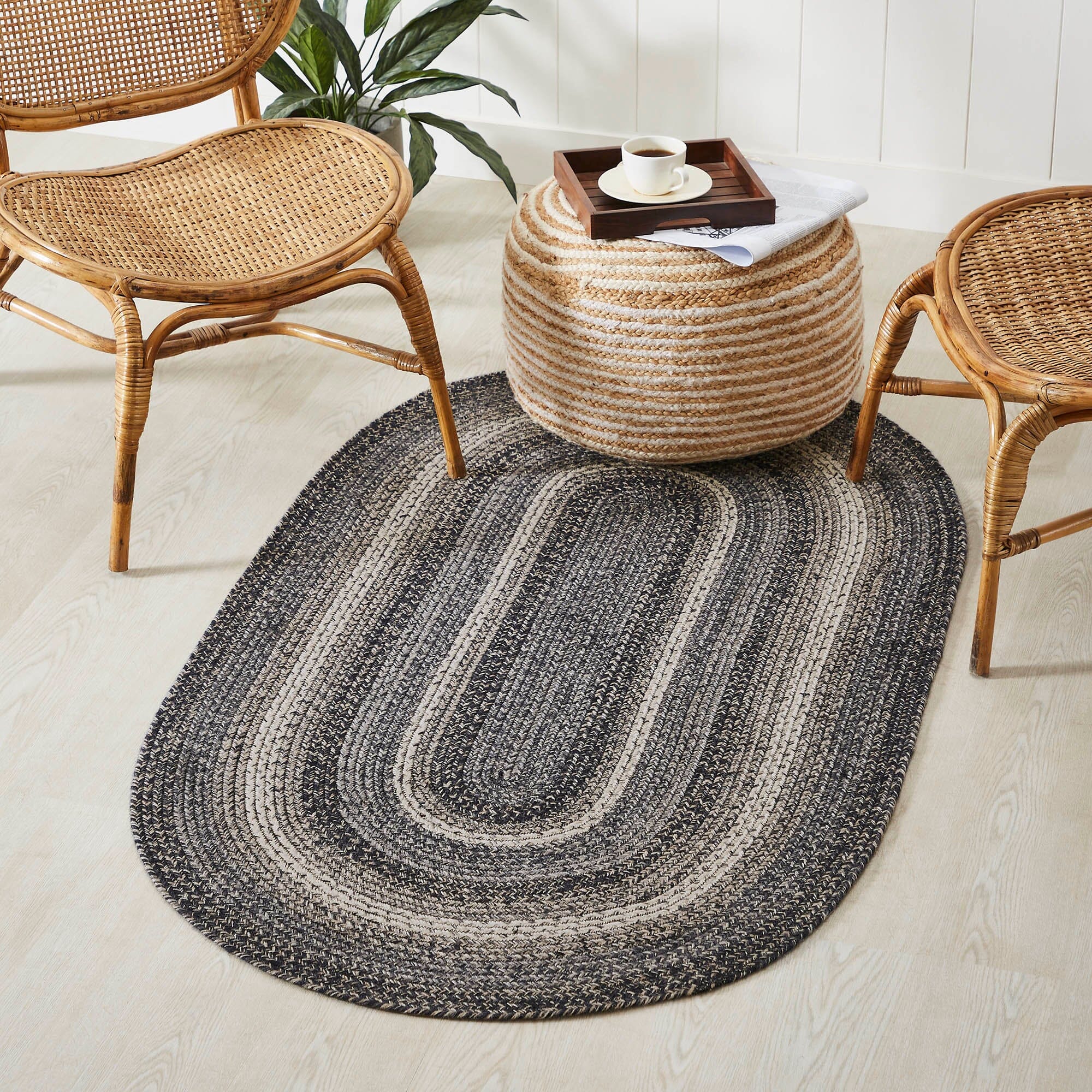 Sawyer Mill Black Oval Braided Rug 36x60" - with Pad