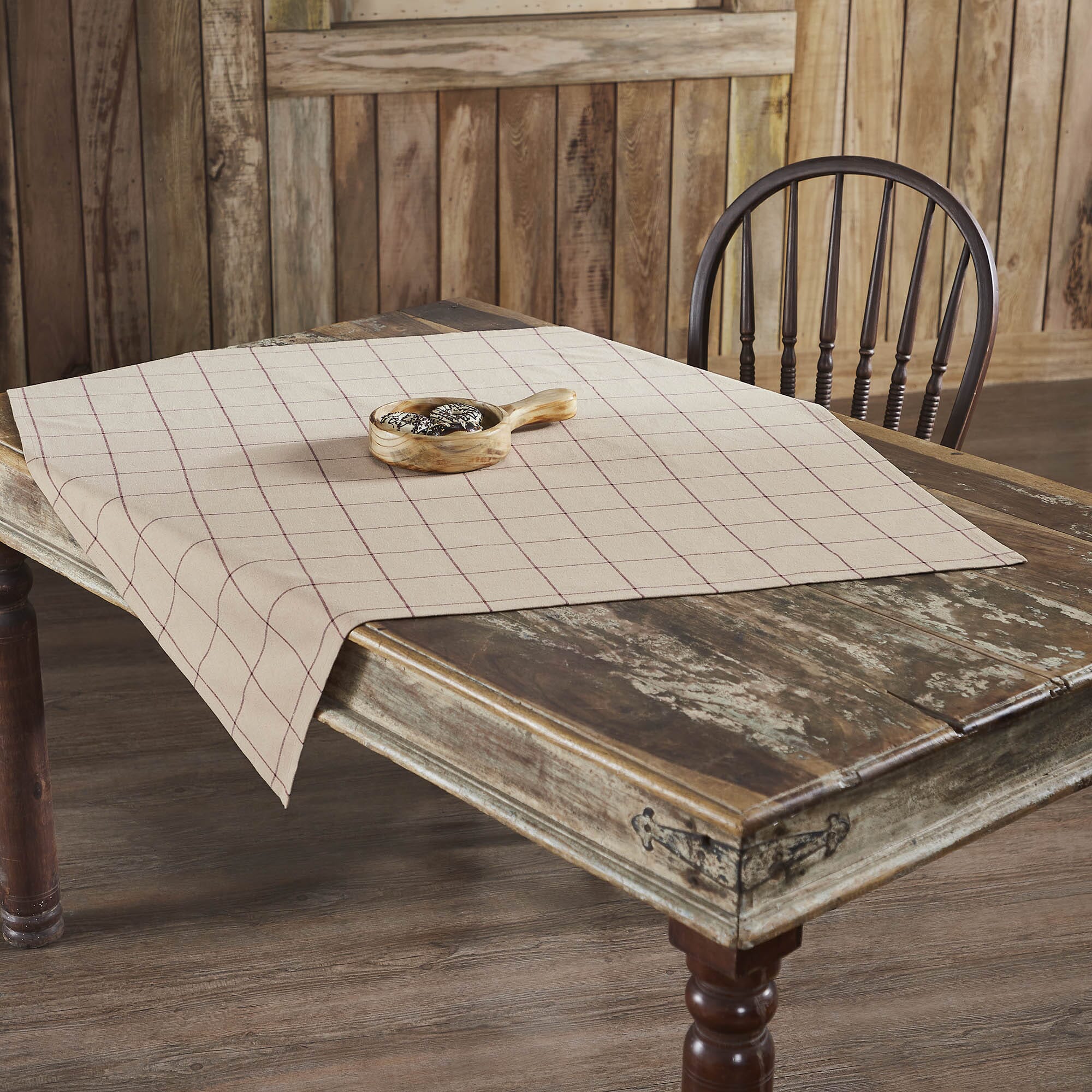 Connell Table Topper 40x40"