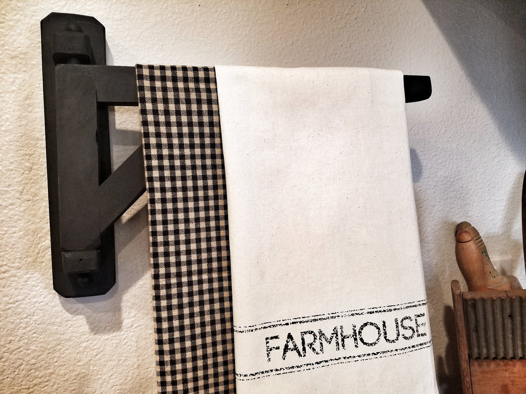 Cetina Country Cottage Handmade Black Wood Tea Towel Crane 14 3/4"